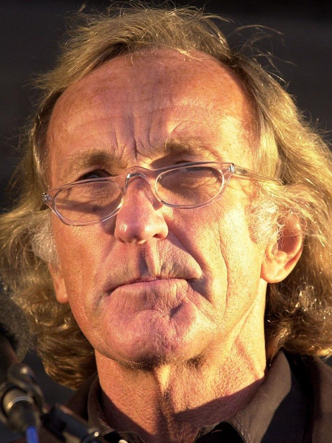 Mayo de 2014, John Pilger escribe "En Ucrania, Estados Unidos nos ...